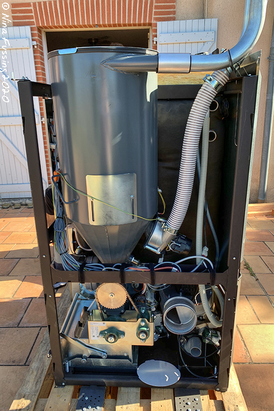 Running On Pellets – Wheeling It: Tales From a Nomadic Life